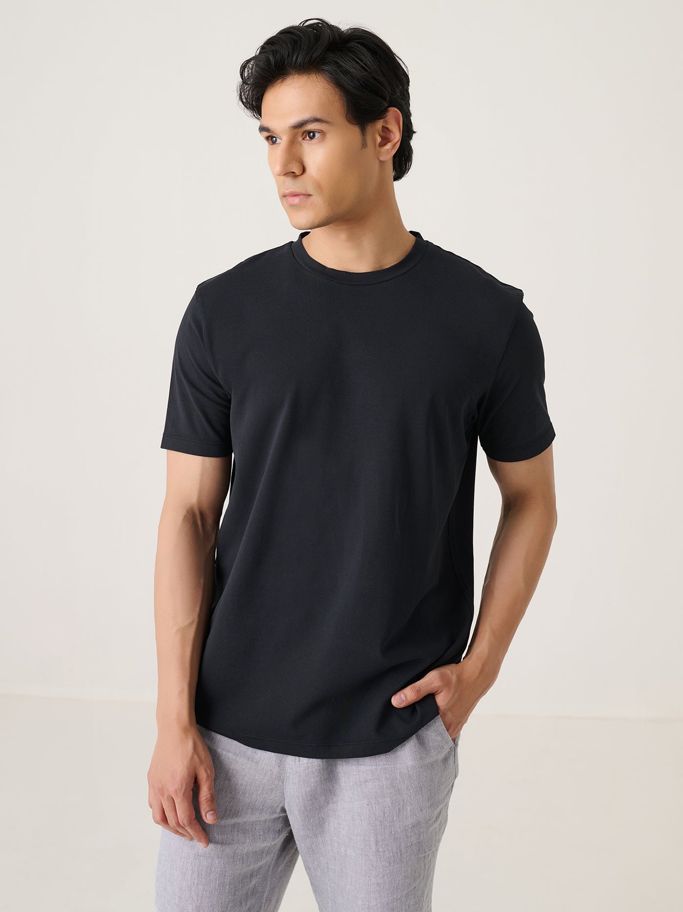 Man - Round Neck